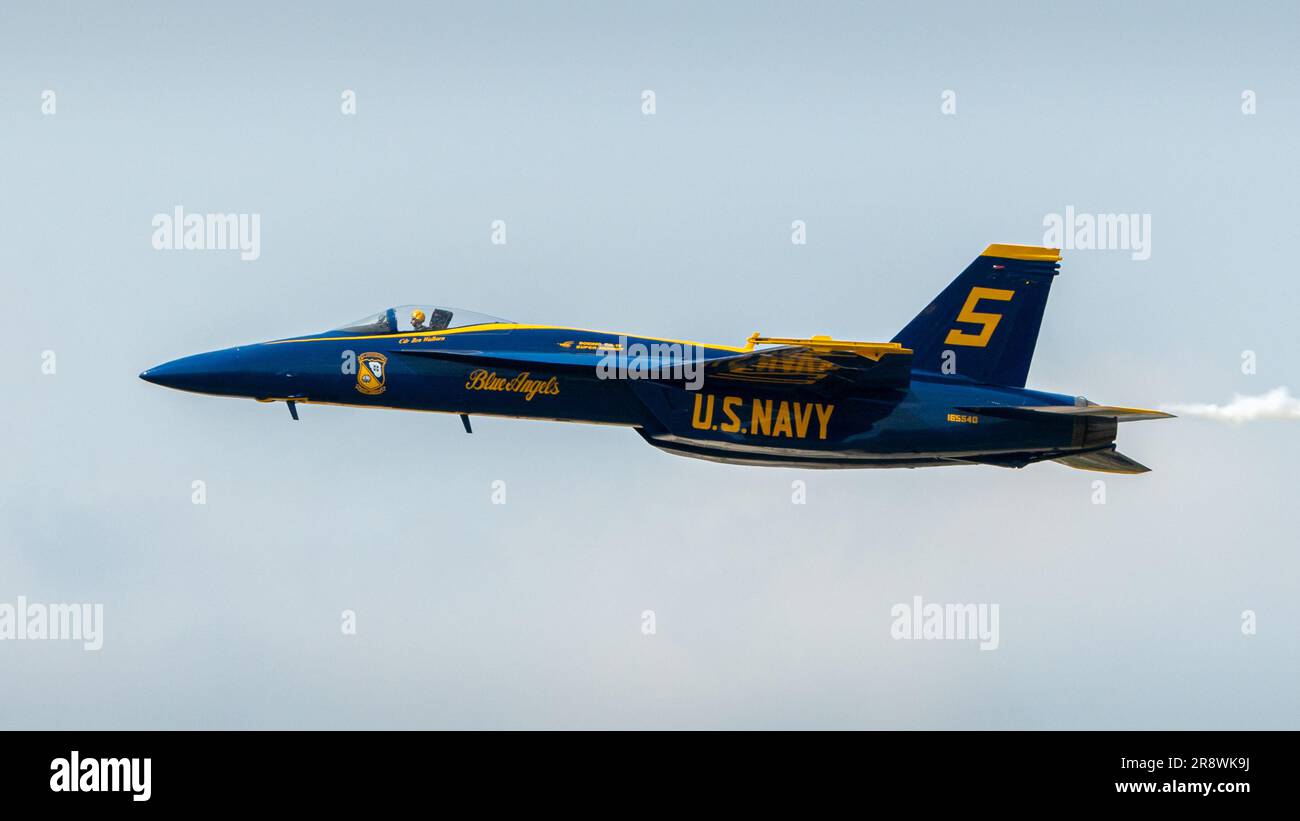 The amazing jets flying overhead Stock Photo - Alamy