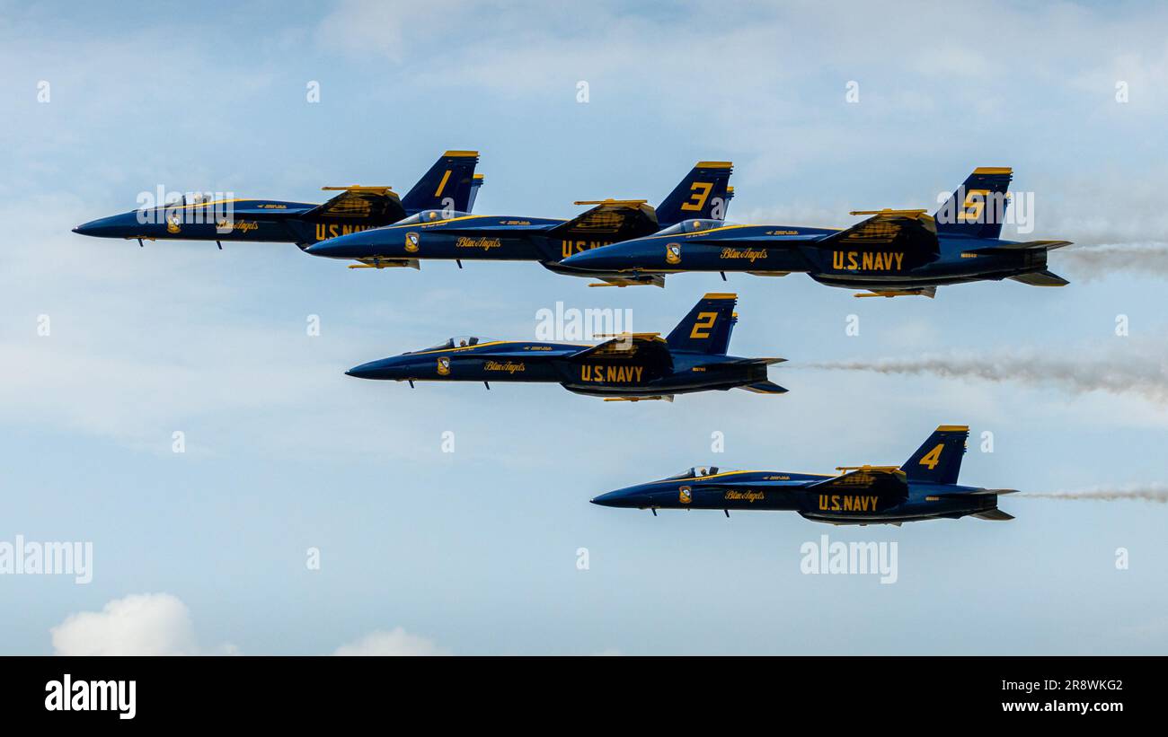 The amazing jets flying overhead Stock Photo - Alamy