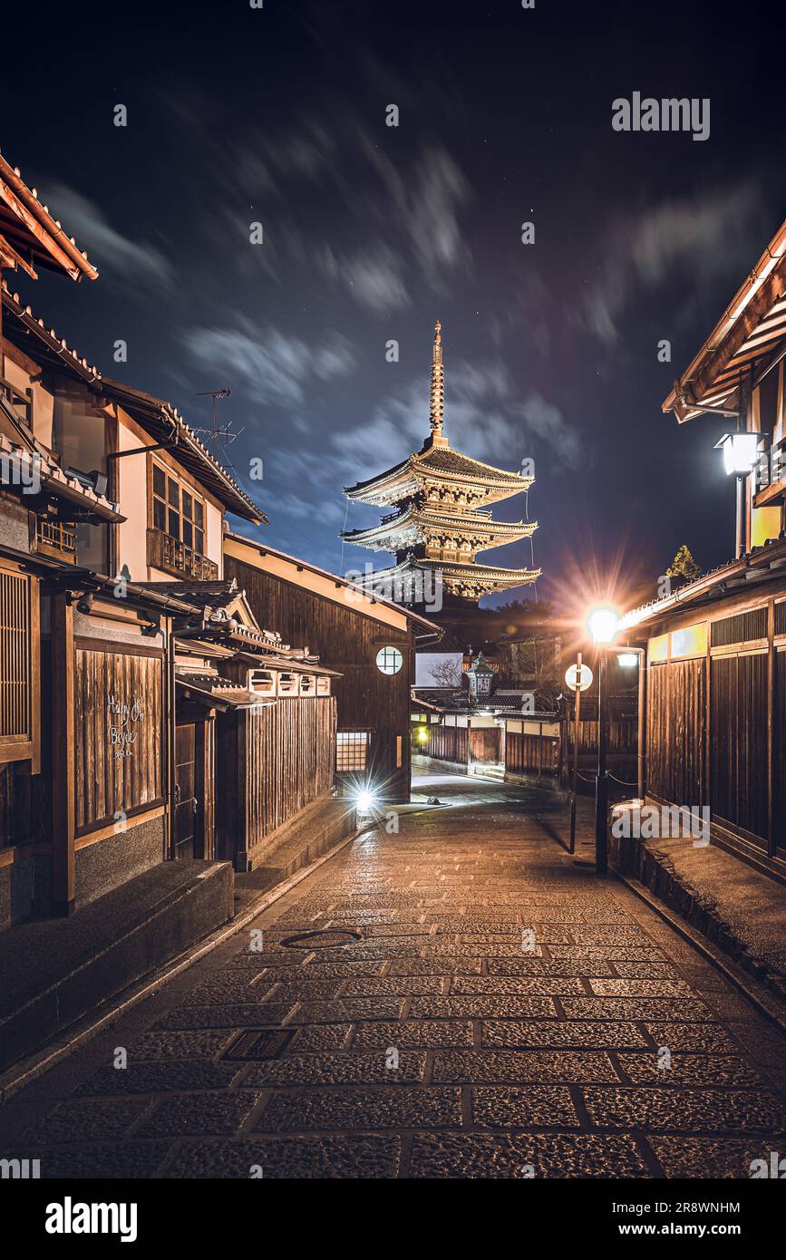 Pathway in the middle of buildings in Kyoto in Japan Stock Photo - Alamy