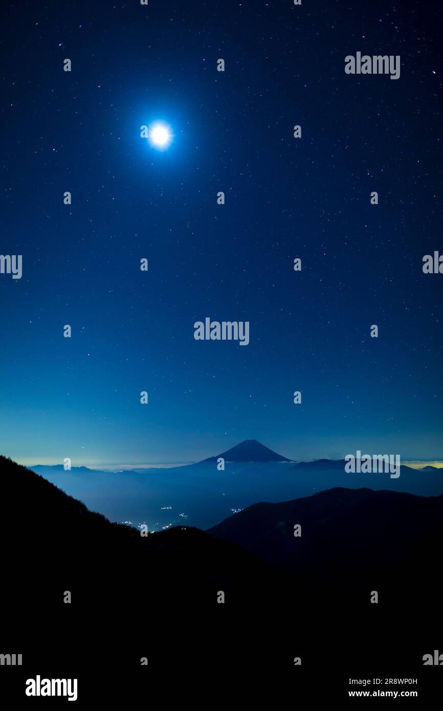 Mount fuji and full moon hi-res stock photography and images - Alamy
