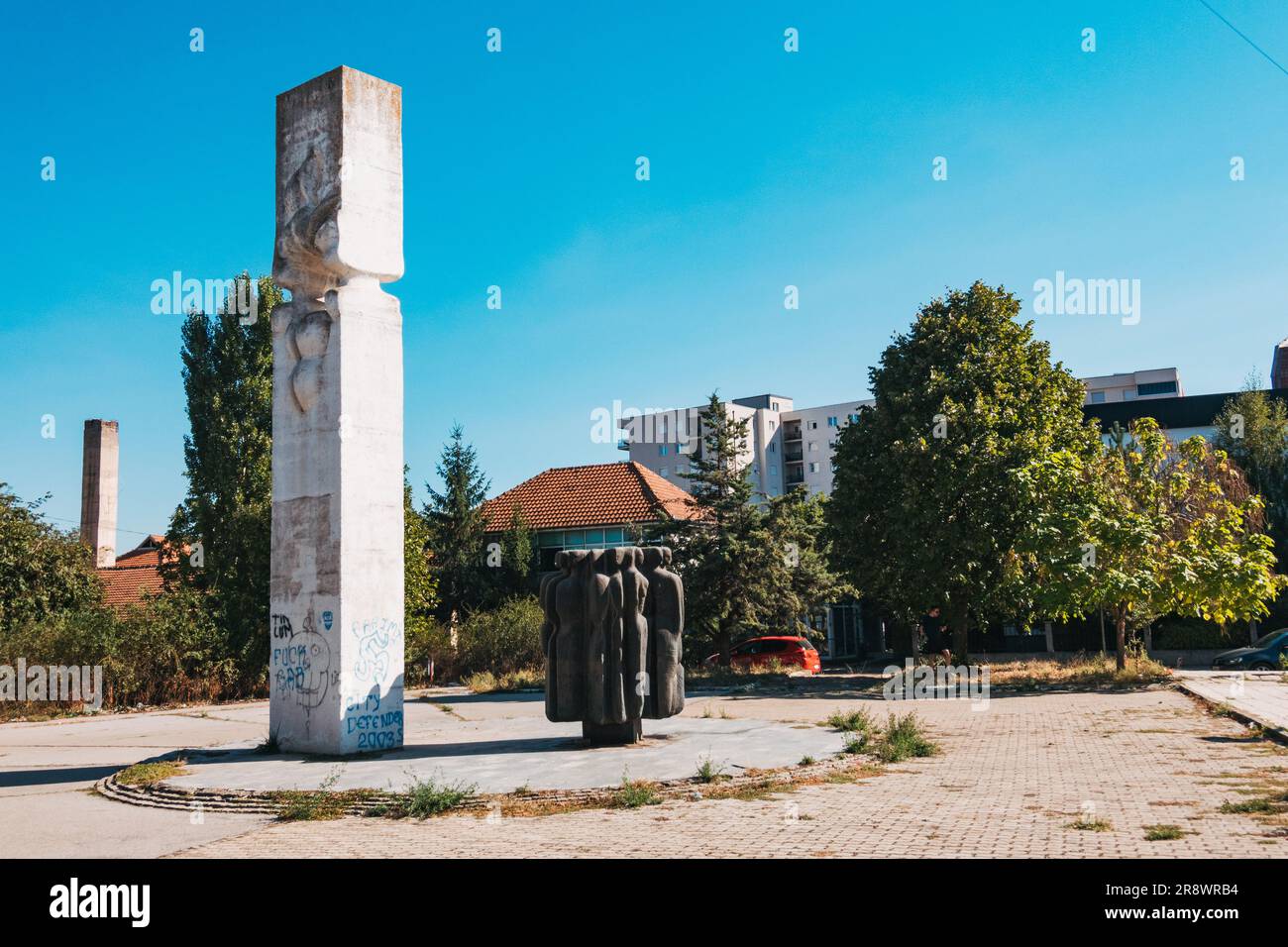 Monument to Fallen Fighters of WWII, a white pole-like sculpture in ...