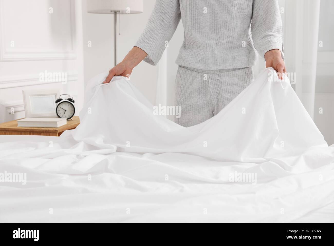 Changing bed hi-res stock photography and images - Alamy
