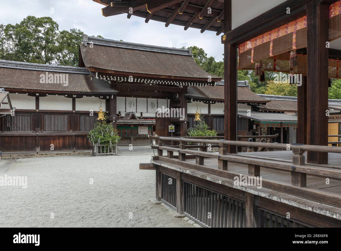 Shimogamo temple hi-res stock photography and images - Alamy