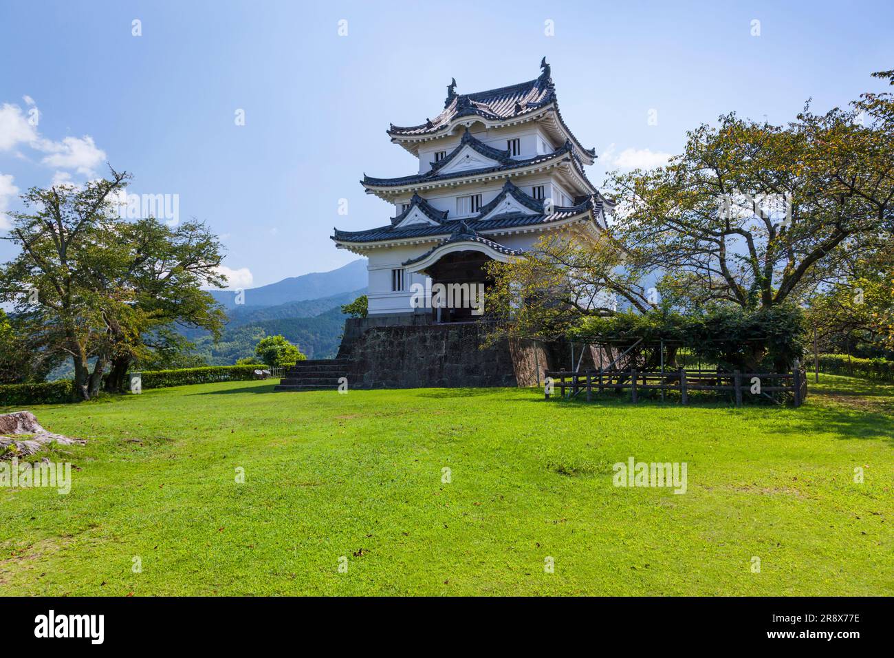 Uwajima castle hi-res stock photography and images - Alamy