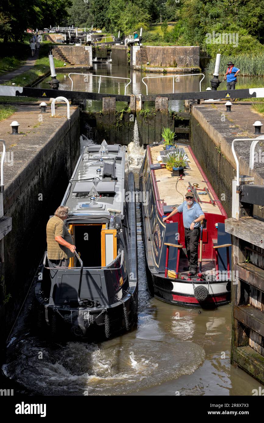 Hatton Locks or Hatton Flight with navigating narrow boats at Grand ...