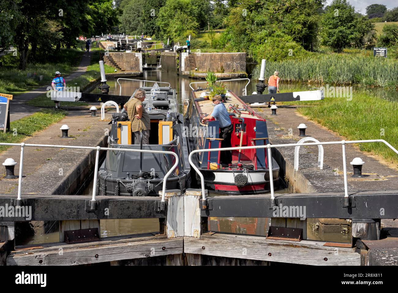 Hatton Locks or Hatton Flight with navigating narrow boats at Grand ...