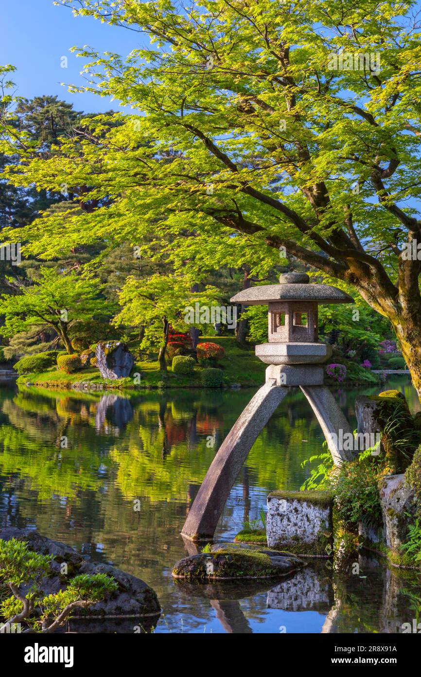 Spring kenrokuen gardens japan hi-res stock photography and images - Alamy