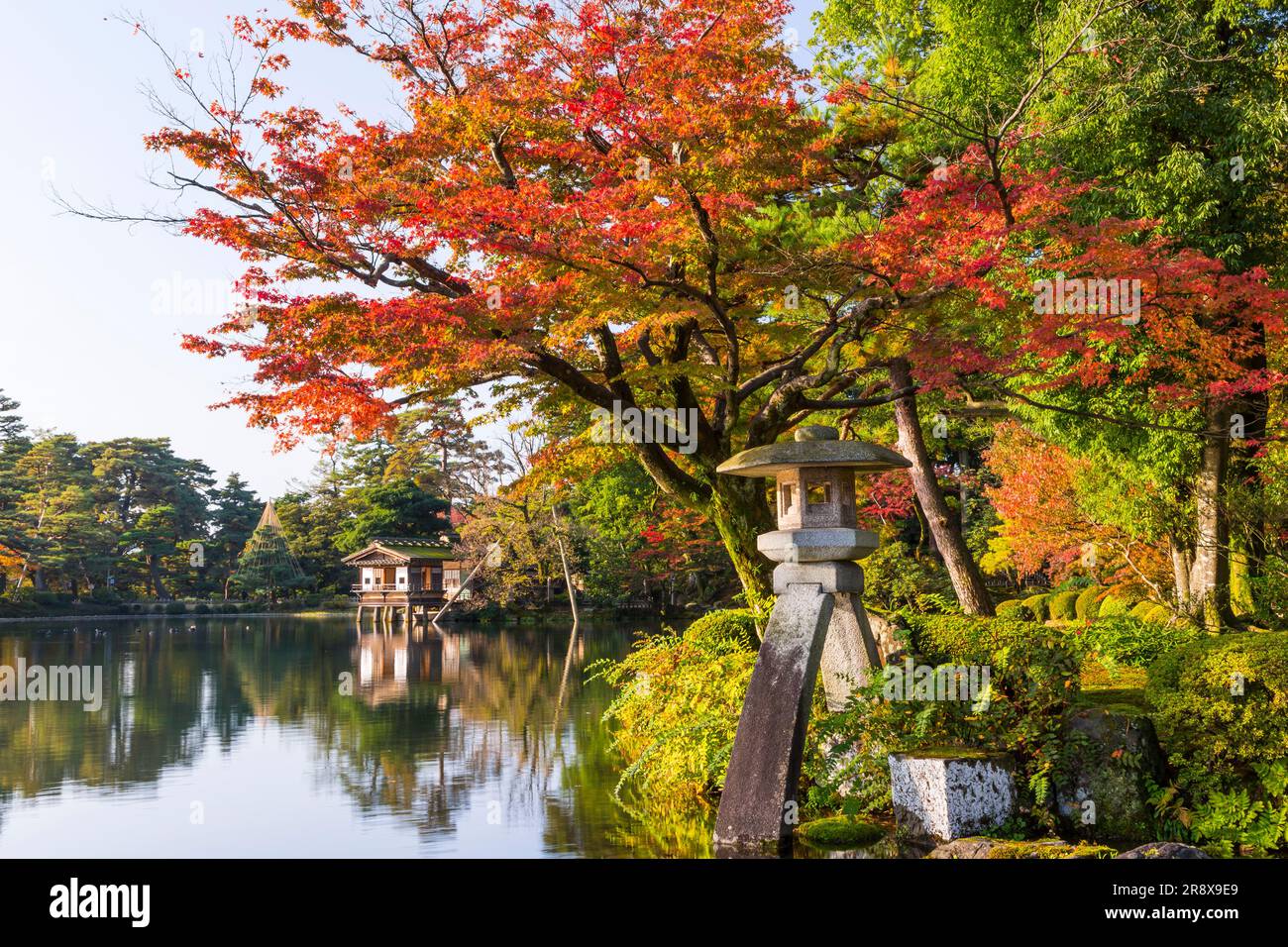 Kenrokuen Garden in Autumn Stock Photo - Alamy