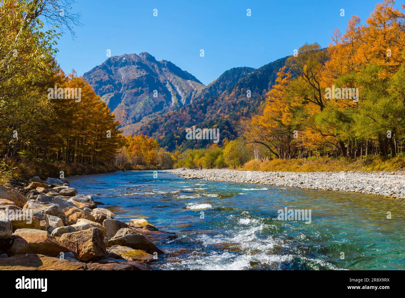 Yellow river park stone mountain hi-res stock photography and images ...