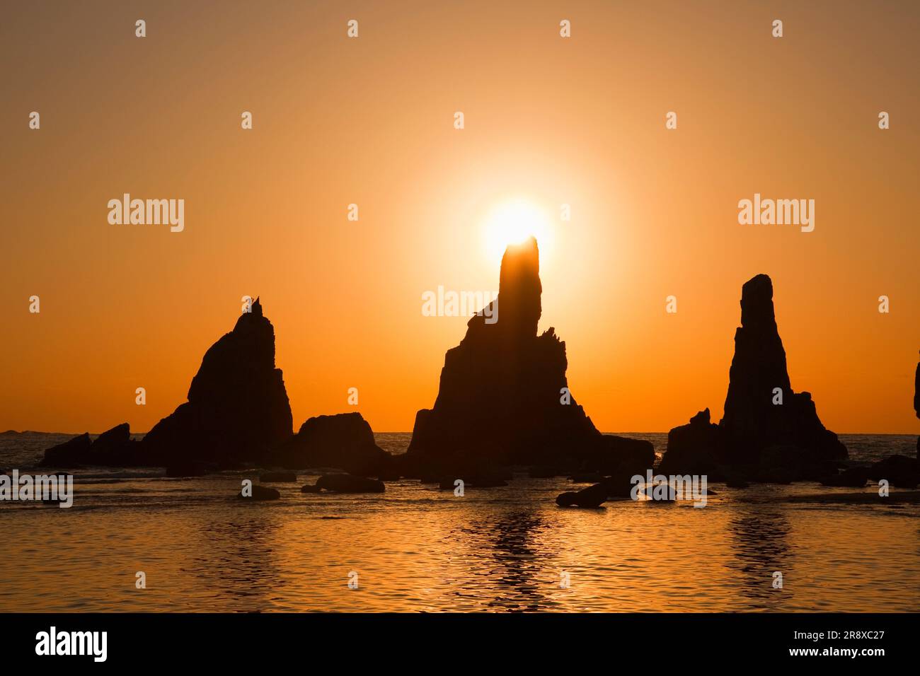 Morning sun and Hashikui rocks Stock Photo - Alamy