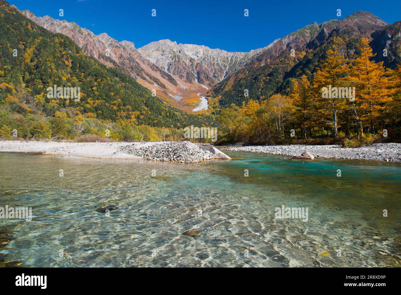Azusagawa river hotaka mountains hi-res stock photography and images ...