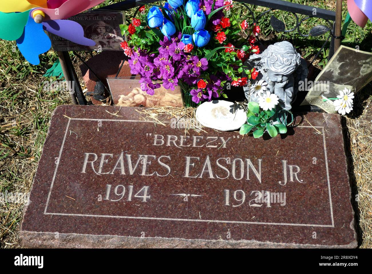 Los Angeles, California, USA 16th April 2023 Actor Reaves 'Breezy ...