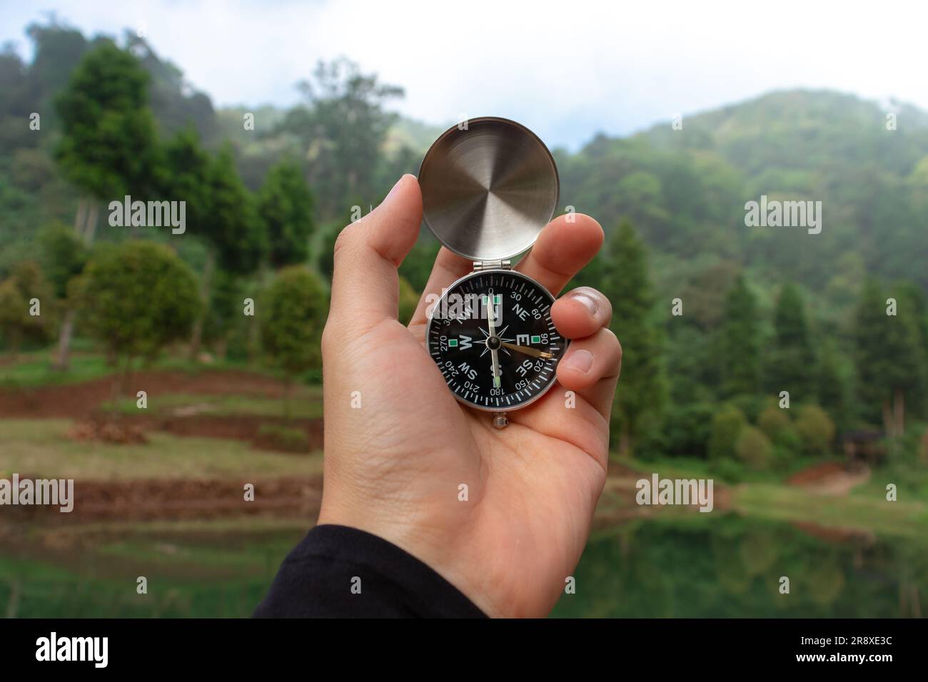 Hand held device hi-res stock photography and images - Alamy