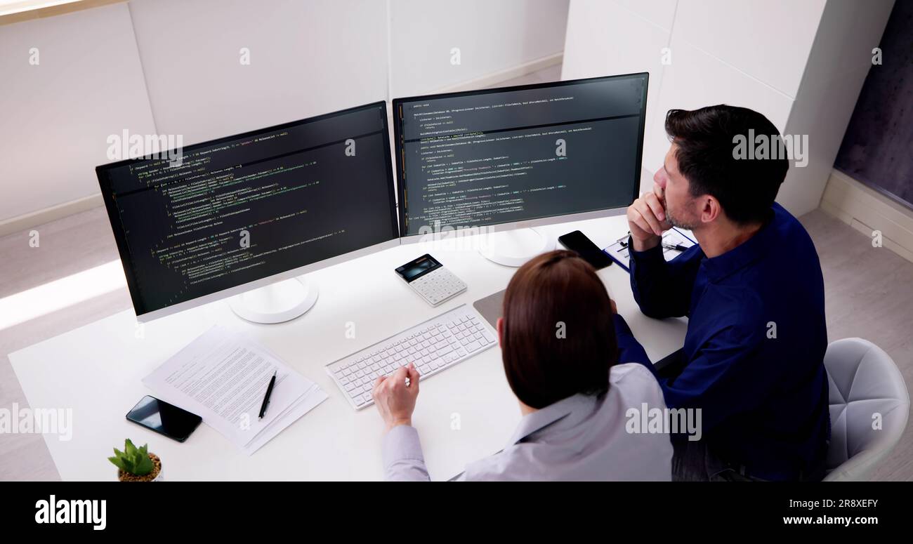 Agile Pair Programming And Extreme Coding. Business Software Stock Photo - Alamy
