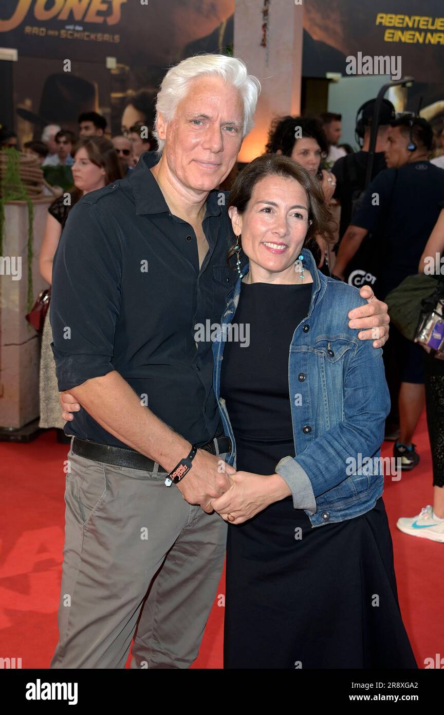 Philippe Brenninkmeyer mit Ehefrau Tara Lynn Orr bei der Premiere des ...