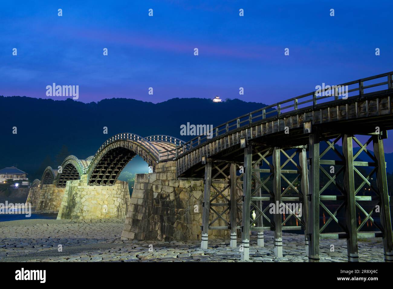 Kintai Bridge night view Stock Photo - Alamy