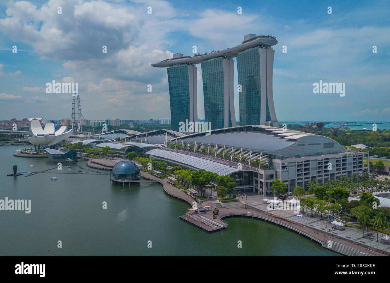 Aerial view of Marina bay with modern buildings in Singapore. Landscape ...