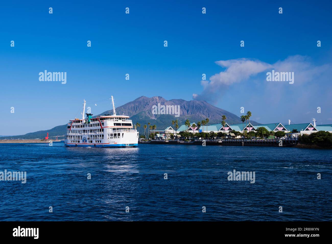 Kagoshima Port and Sakurajima Island Stock Photo - Alamy