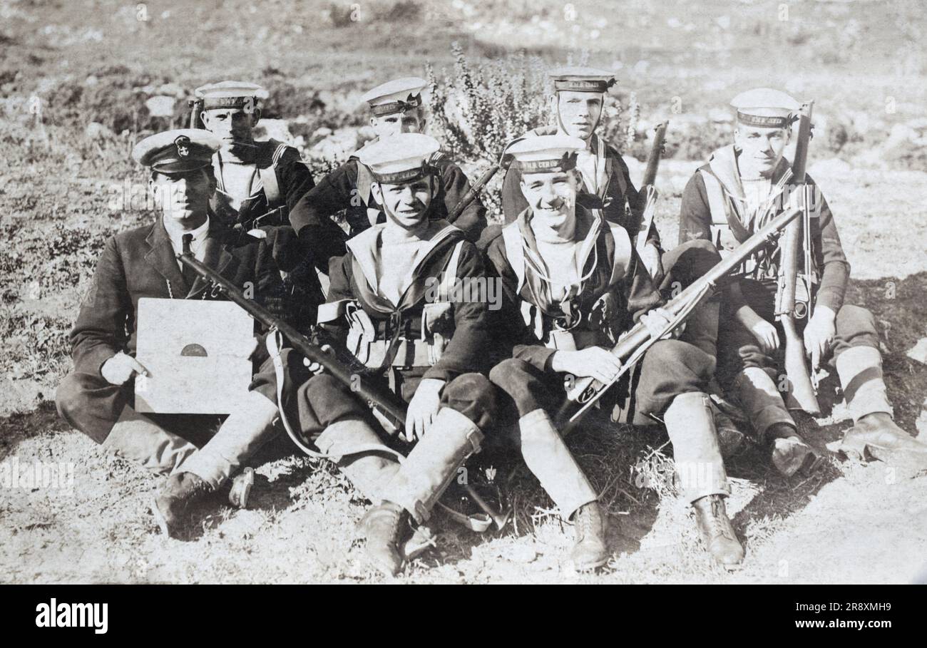 1908 pattern webbing hi-res stock photography and images - Alamy