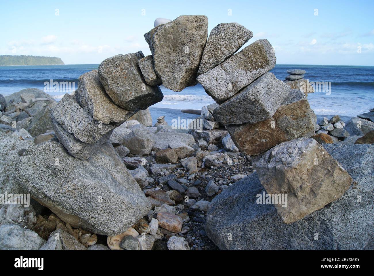 Rock sculpture on beach hi-res stock photography and images - Alamy