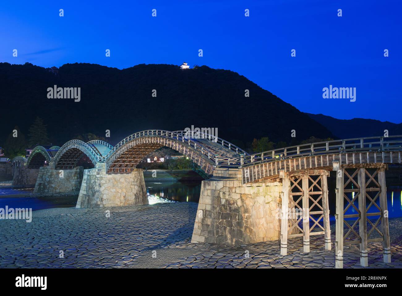 Kintai Bridge night view Stock Photo - Alamy