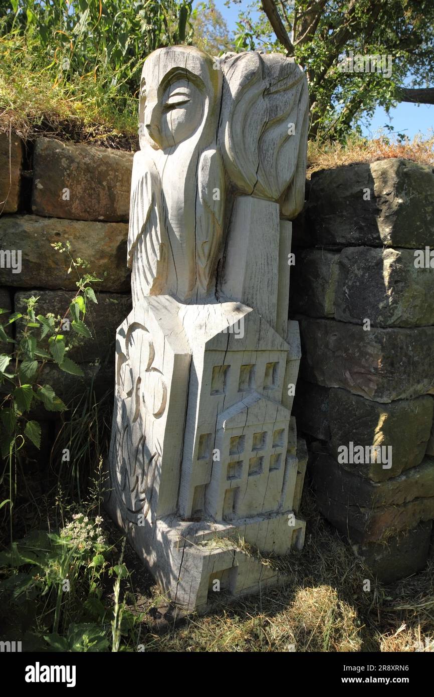 Sculpture at the site of the small-scale abandoned Victorian Esk Valley ...