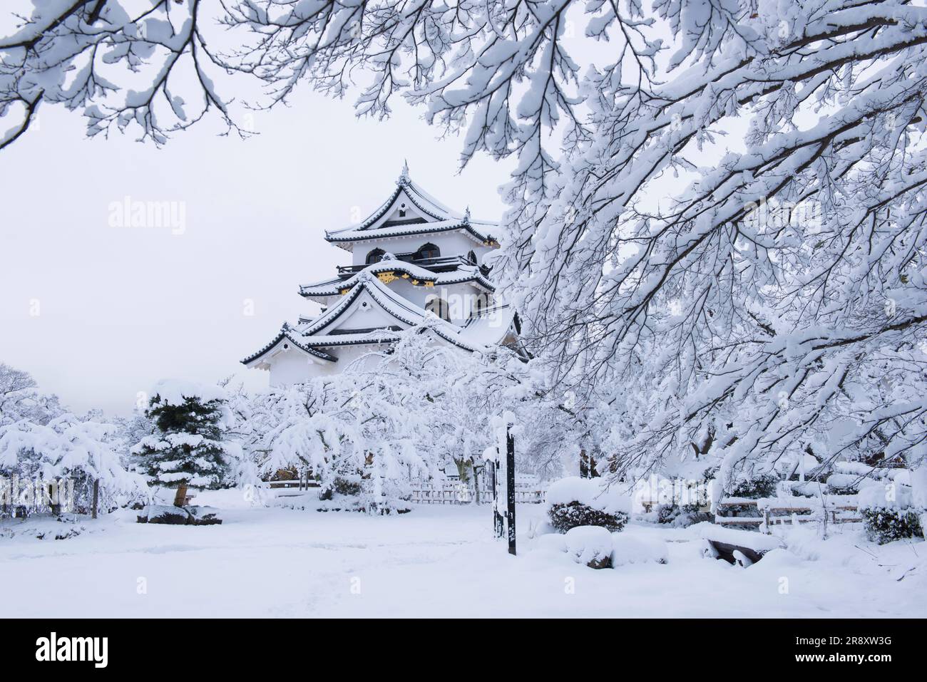 Japan winter castle hi-res stock photography and images - Alamy