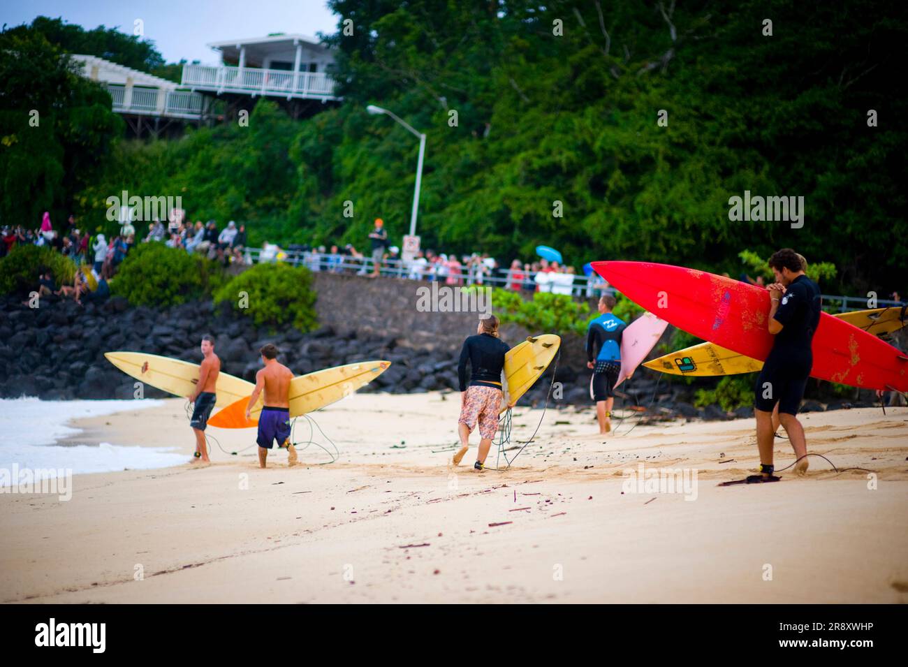 Huge wave surfer competition hi-res stock photography and images - Alamy