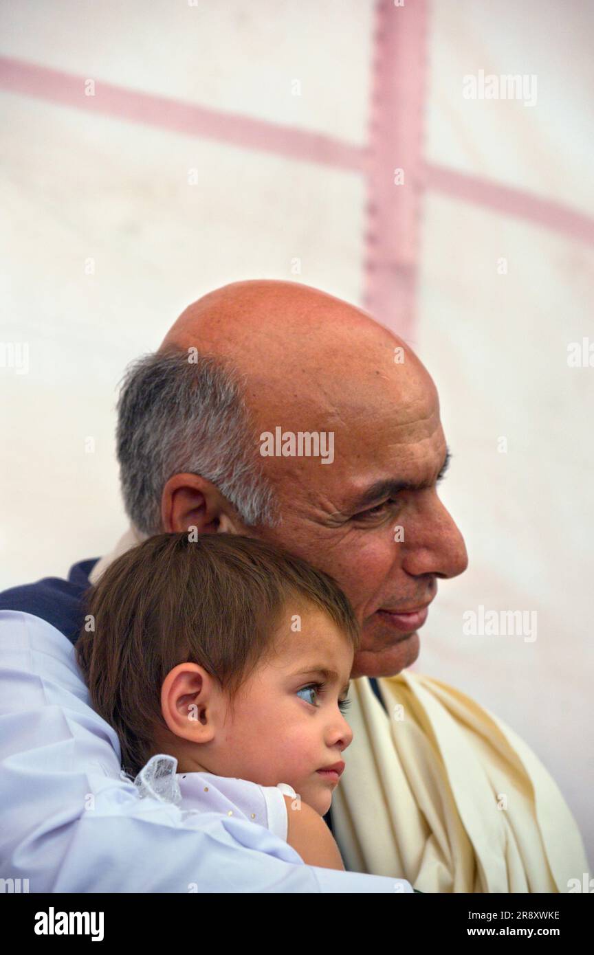 Girl in afghanistan in pashtun hi-res stock photography and images - Alamy