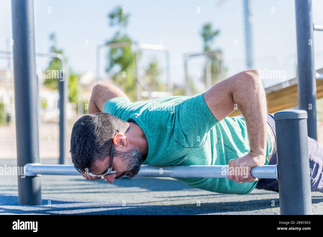 Push ups on gym floor hi-res stock photography and images - Alamy