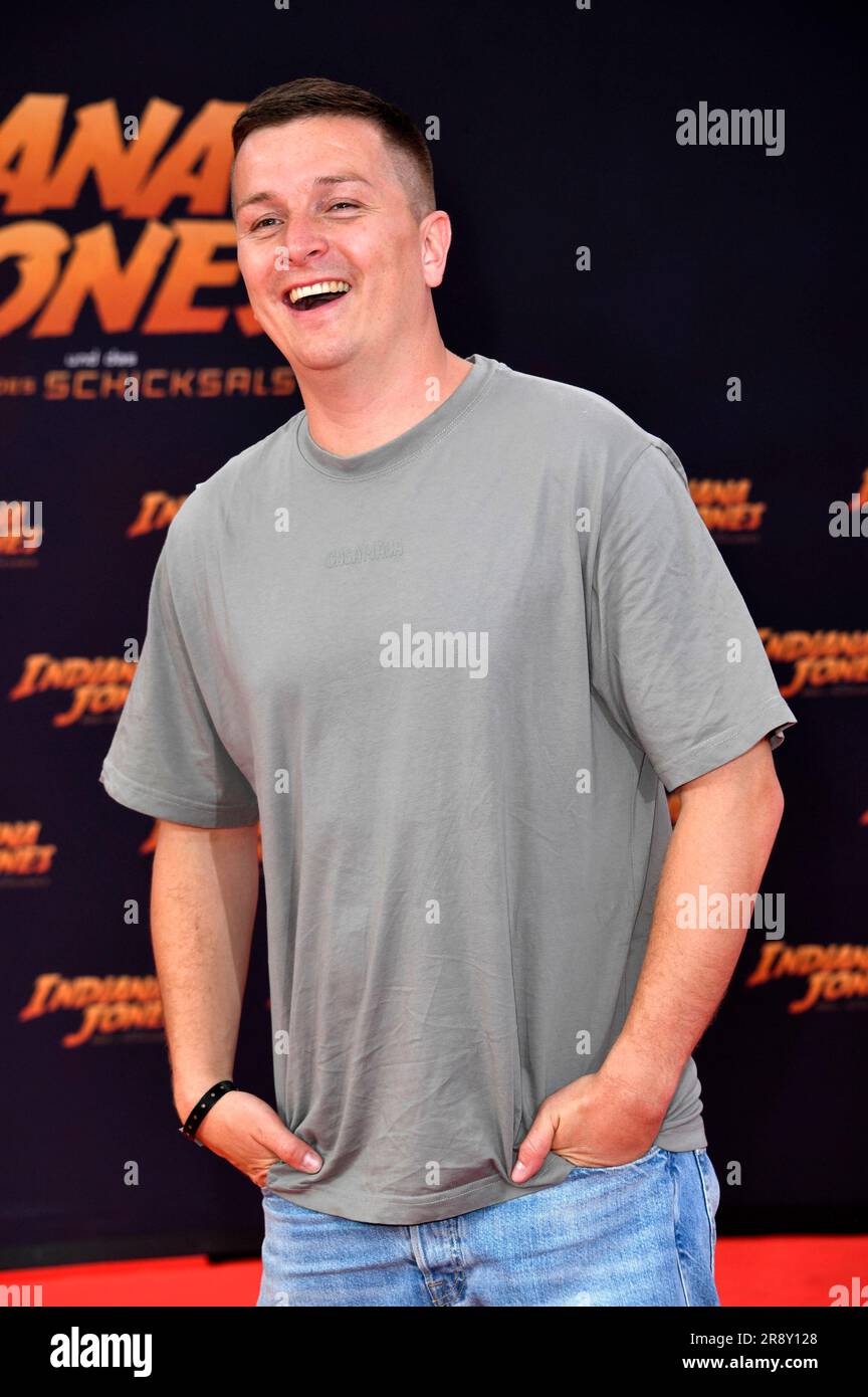 Aaron Troschke bei der Premiere des Kinofilms 'Indiana Jones and the ...