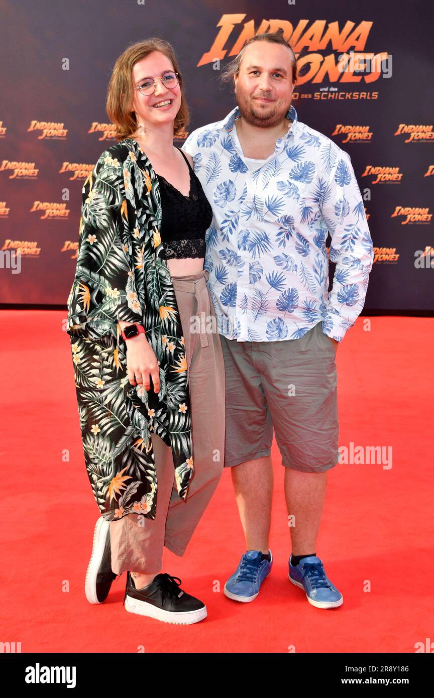 Gina Hofmann und Robert Hofmann bei der Premiere des Kinofilms 'Indiana Jones and the Dial of ...