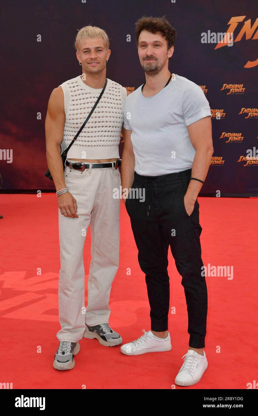 Eugen Bauder und Aleksandar Radenkovic bei der Premiere des Kinofilms ...