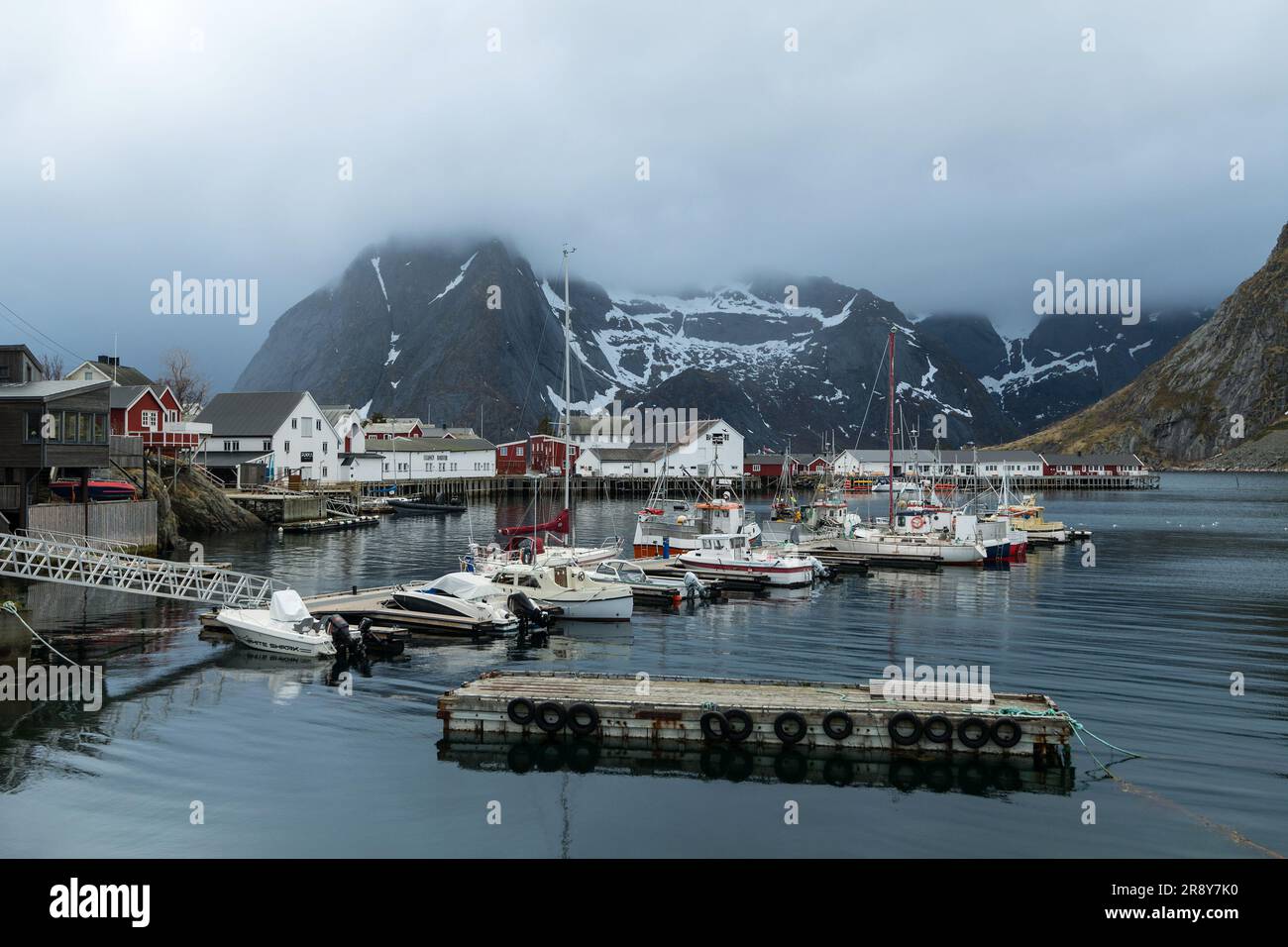 Hamnøy, Hamnoy fischerdorf, Lofoten, Norwegen Stock Photo - Alamy