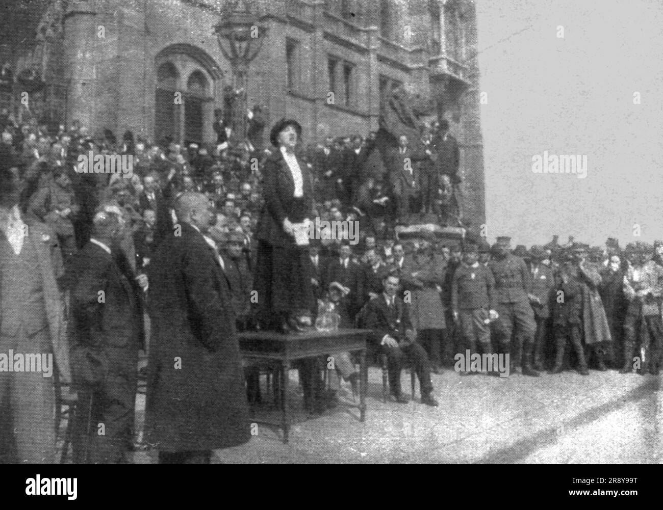 Regime communiste hi-res stock photography and images - Alamy