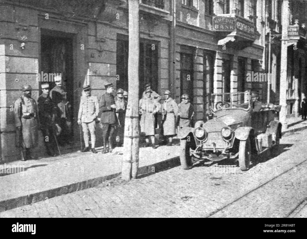 'L'Occupation Francaise en Bulgarie; Le quartier general des troupes francaises a Sofia', 1918 ...