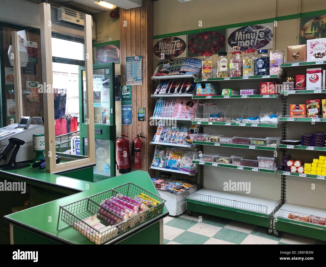 Eastenders albert square hi-res stock photography and images - Alamy