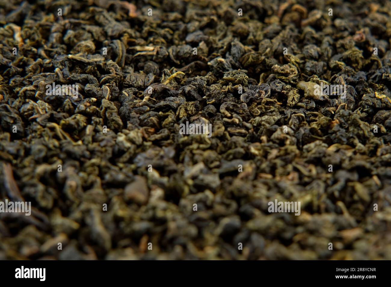 Loose Leaf of Tea. Black dry Tea Wallpaper. Mix Black and Green Tea ...