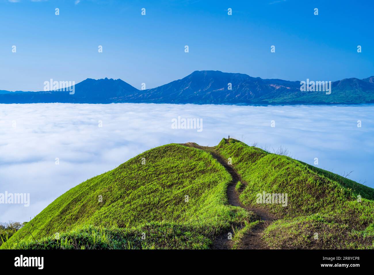 Sea of clouds in Aso Stock Photo - Alamy