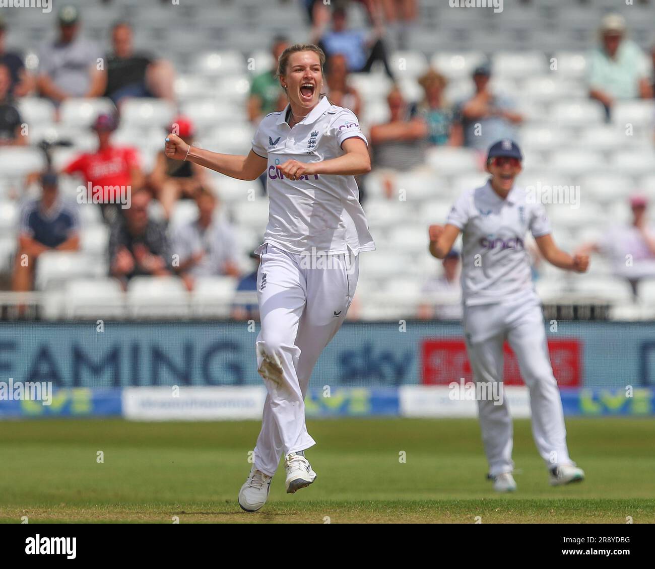 Lauren bell england bowling hi-res stock photography and images - Alamy