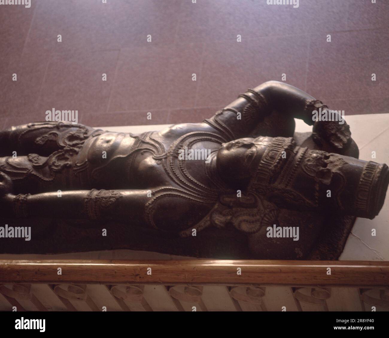 DET ESCULTURA DE VISNU TUMBADO-ESTILO VIJAYANAGARA-S XVI APR. Location ...