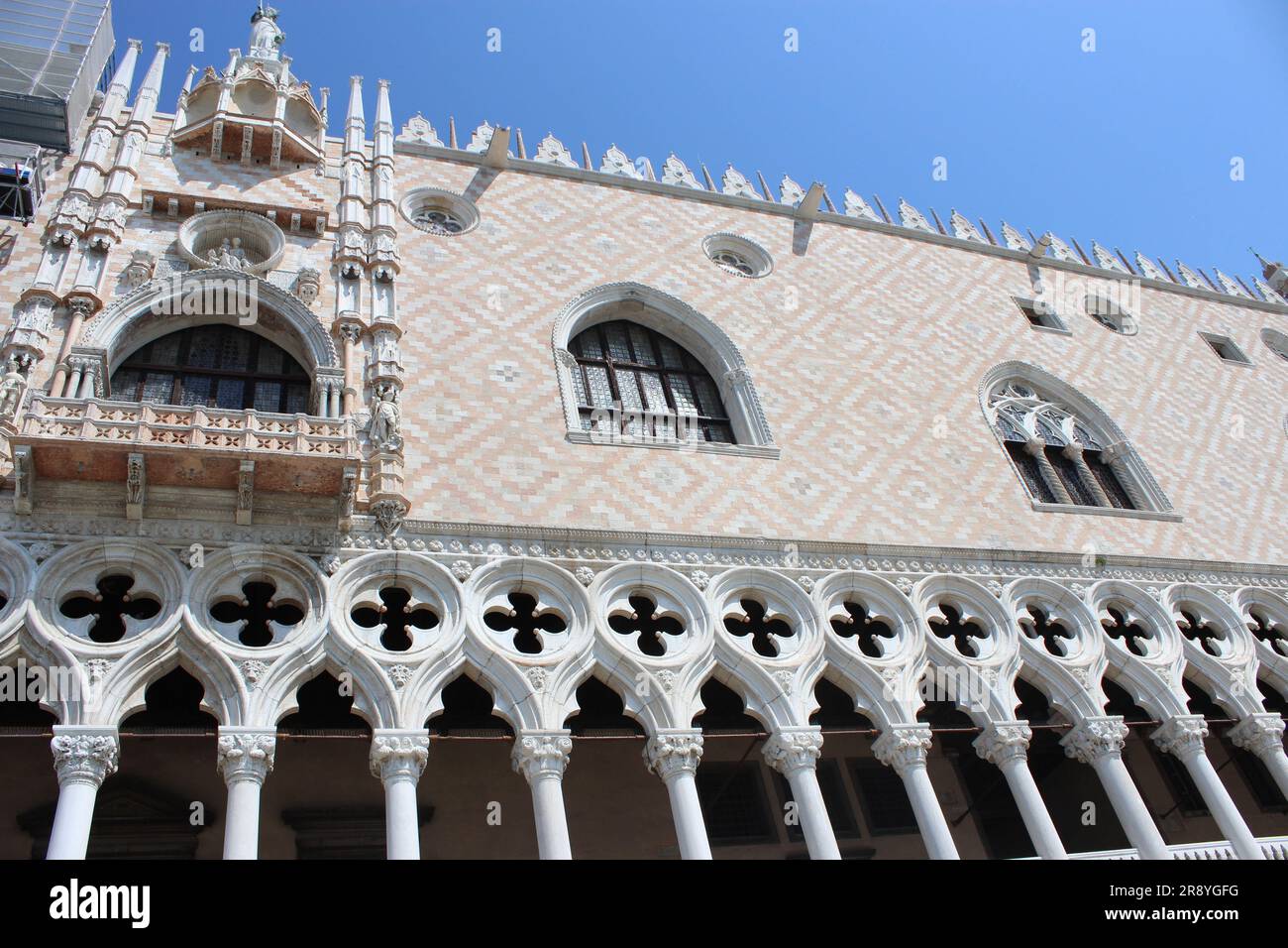 Unveiling the Architectural Gem: The Magnificent Structures of Venice ...
