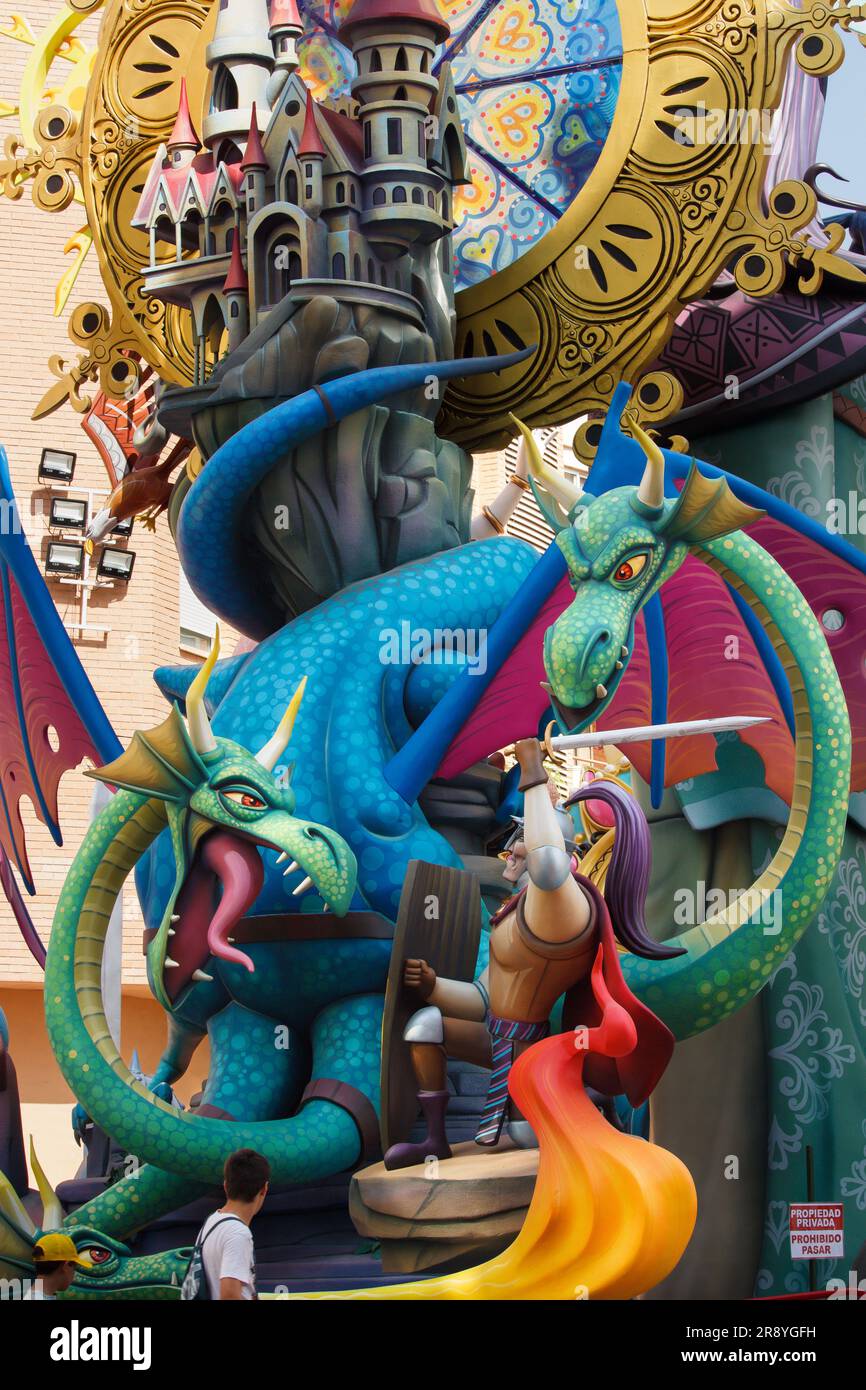 Three headed people hi-res stock photography and images - Alamy