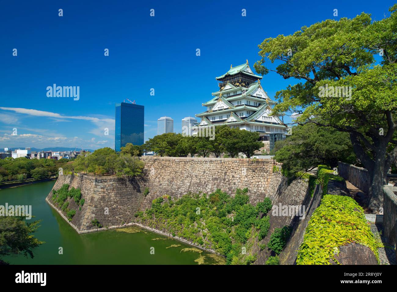 Tower of Osaka Castle and inner moat Stock Photo - Alamy