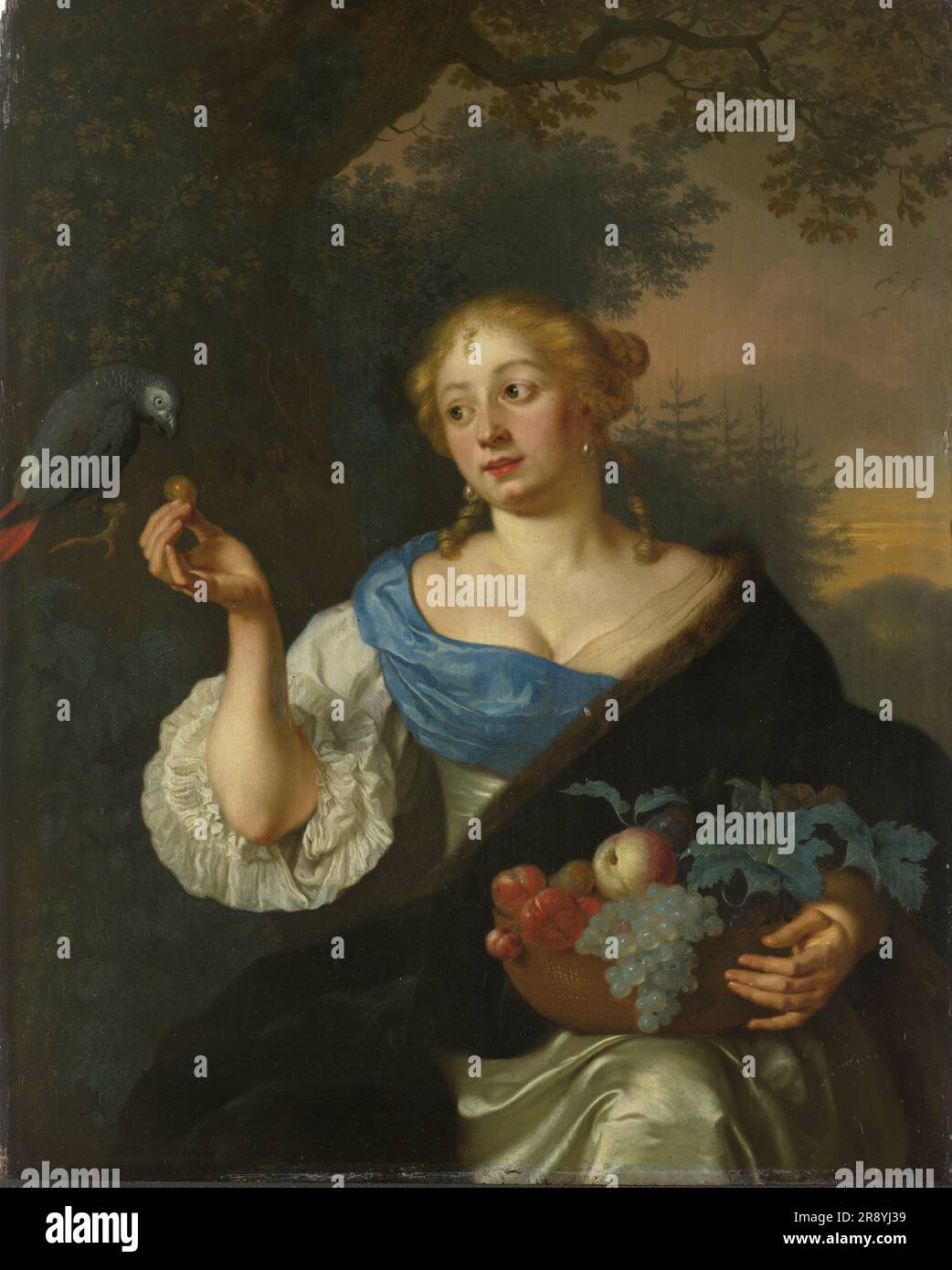 Parrot earrings hi-res stock photography and images - Alamy