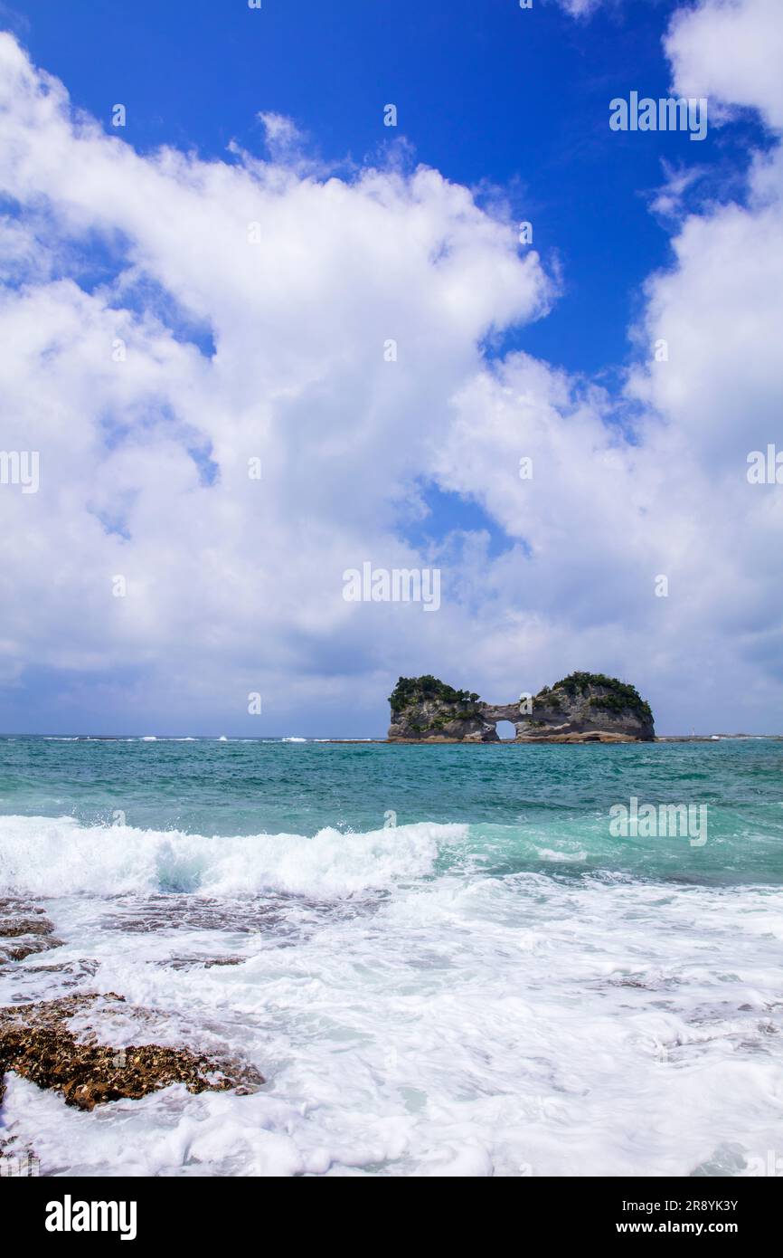 Rough seas and Engetsu Island Stock Photo - Alamy