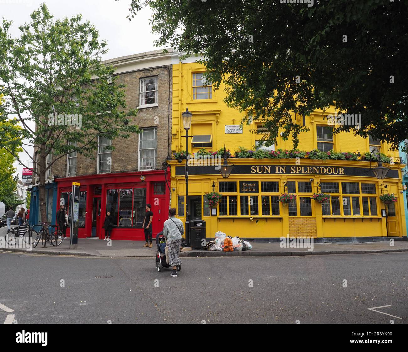 LONDON, UK - JUNE 06, 2023: Sun in Splendour pub in Notting Hill Stock ...