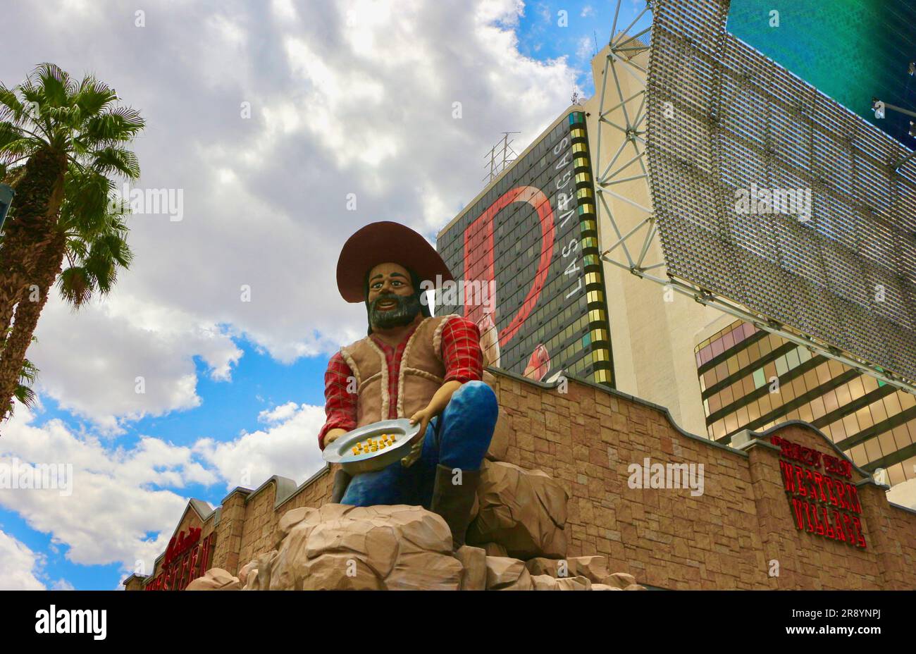 Gold prospector statue at the entrance to the Fremont Street Experience ...