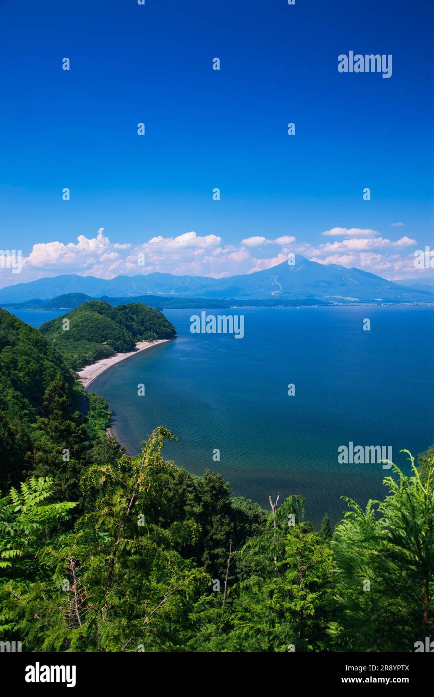 Inawashiro Lake and Mt. Bandai Stock Photo - Alamy