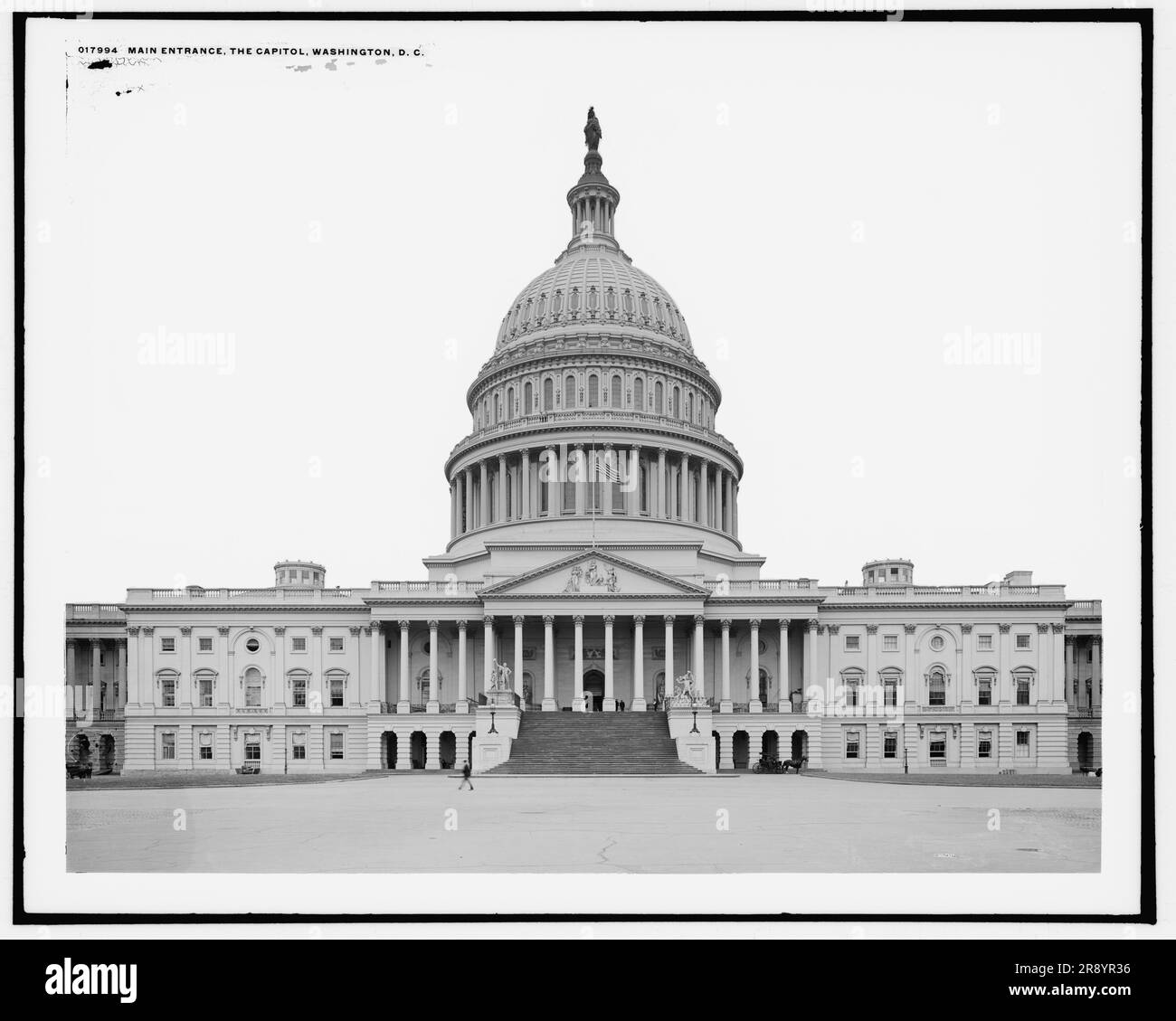 Main entrance, the Capitol, Washington, D.C., between 1900 and 1906 ...